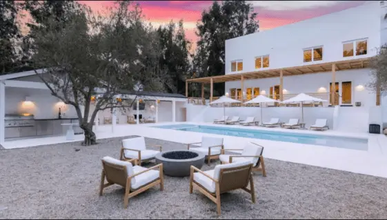 15 Greek Style Homes Interior And Exterior