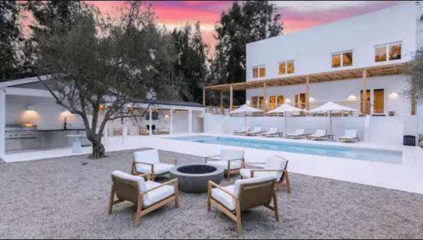 15 Greek Style Homes Interior And Exterior