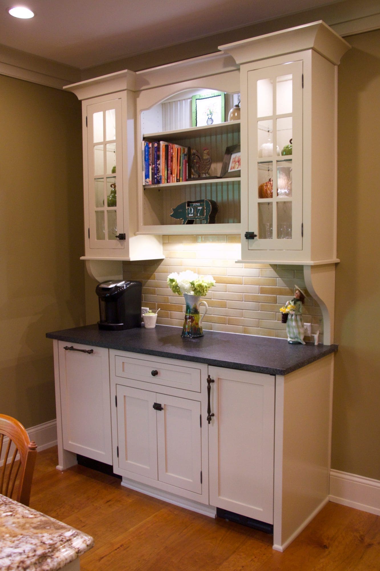 What Is A Dry Bar In A House?