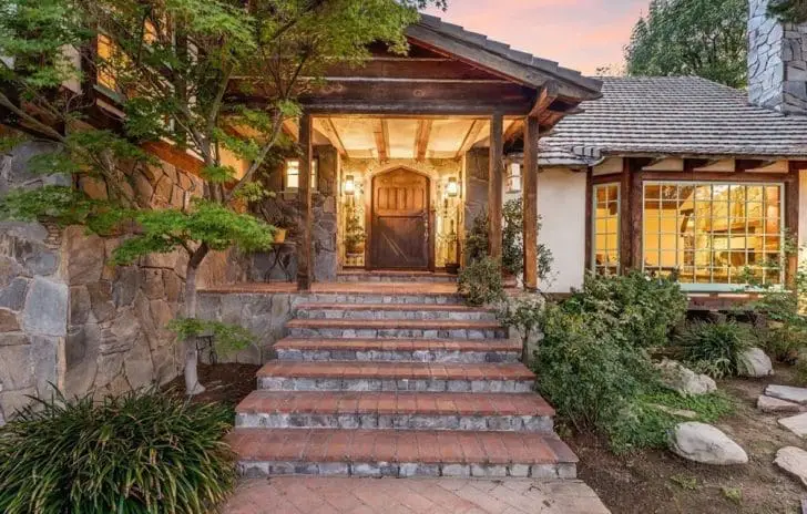 Melanie Martinez's House: A Rustic Designed Home In Bell Canyon