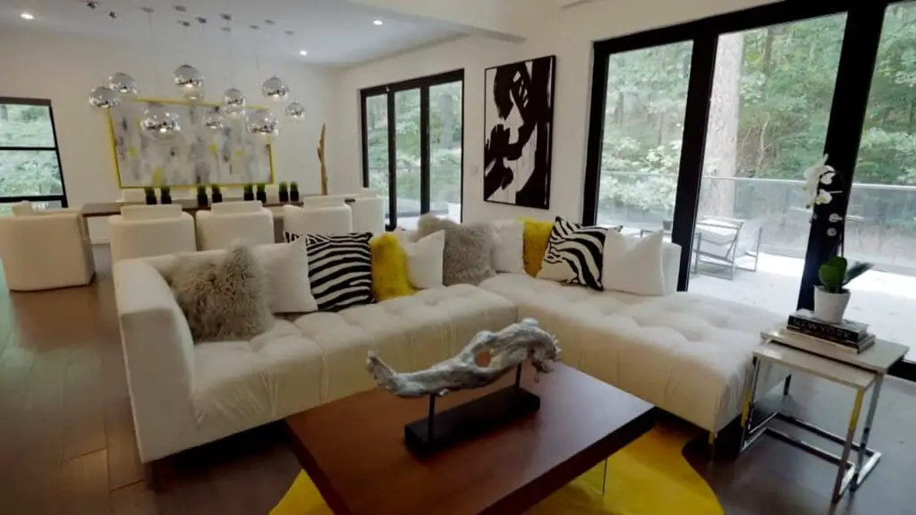 A Tour Of Kenya Moore's Chic House In Atlanta