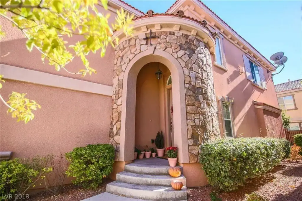 Collin Morikawa's Luxurious Las Vegas House