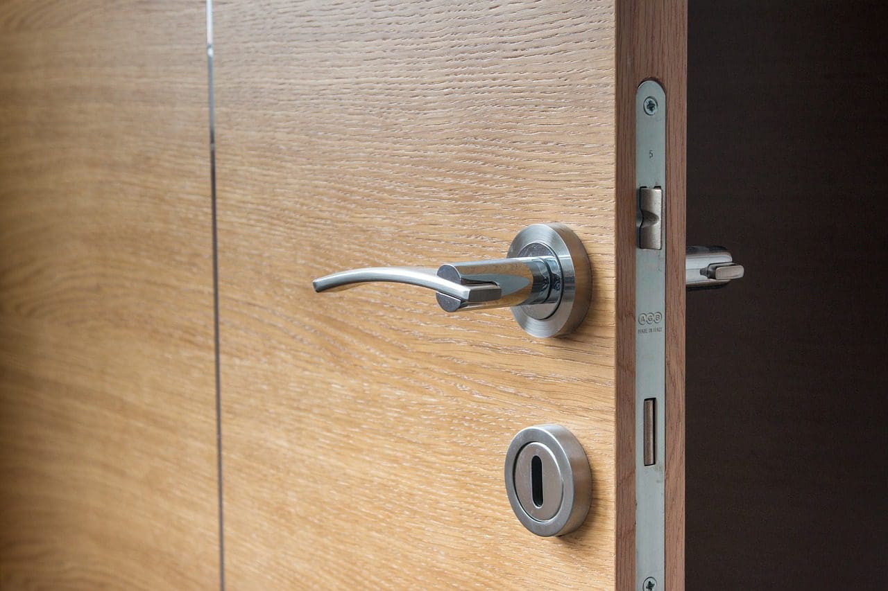 How To Match Door Hardware and Home Interior Design