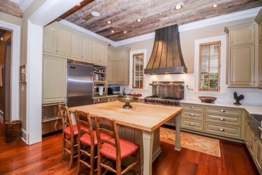 Eli Manning’s Luxurious House in Oxford, Mississippi