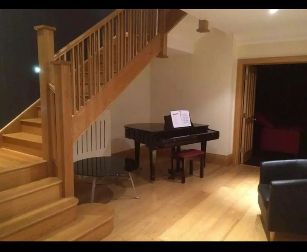 Luke Shaw's Luxurious House: A Peek into the House