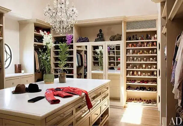 A Magnificent Hideaway: Dr. Dre's Extravagant House in California