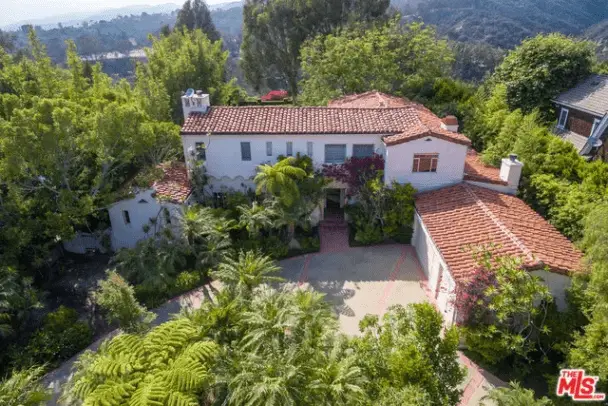See Where Tom Hanks Live - A House in Pacific Palisades