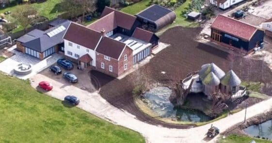 A Journey Through Ed Sheeran’s House – Sheeranville Serenity