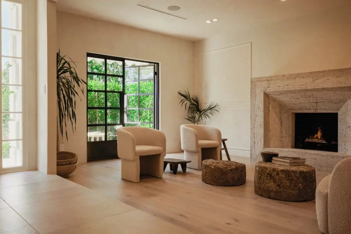 Shawn Mendes' House in Beverly Grove, Los Angeles: A Closer Look