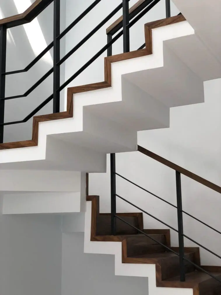 Here's Your Guide To The Types Of Handrails For Stairs