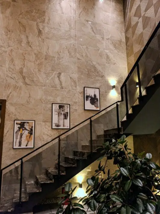 Here's Your Guide To The Types Of Handrails For Stairs