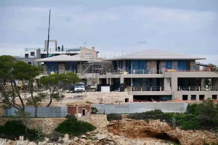 Exploring Rafael Nadal's Luxurious Home in Porto Cristo