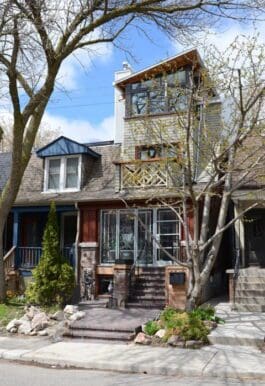 Jordan Peterson's House: Toronto's Charm and Miami's Luxury