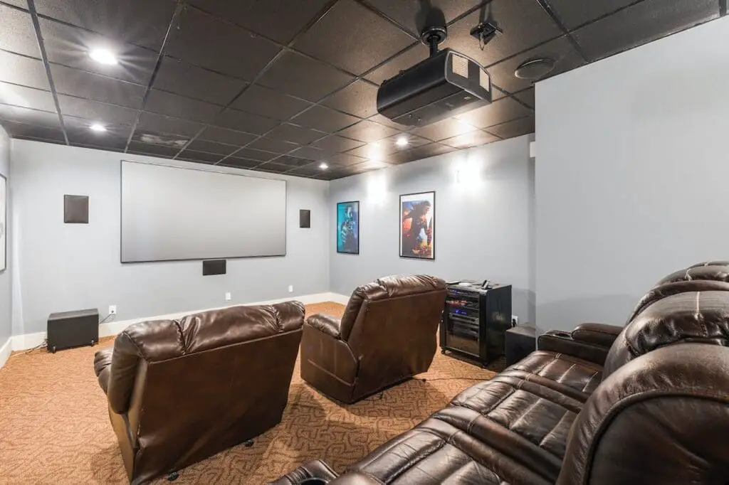 Creating the Perfect Entertainment Space in Your Basement