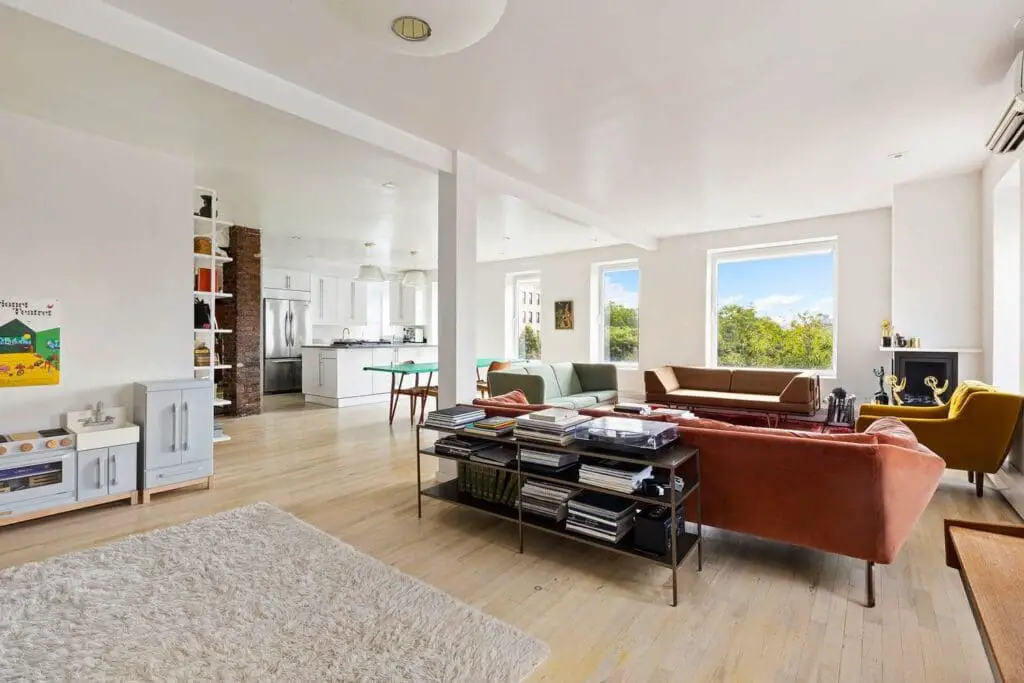 Jeremy Strong's $1.9 Million South Williamsburg House
