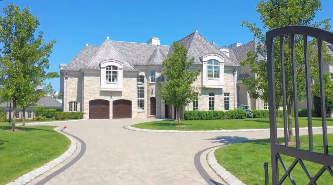 Wesley Snipes' Former House in New Jersey Revealed
