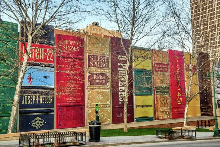 Top 50 World's Strangest Buildings