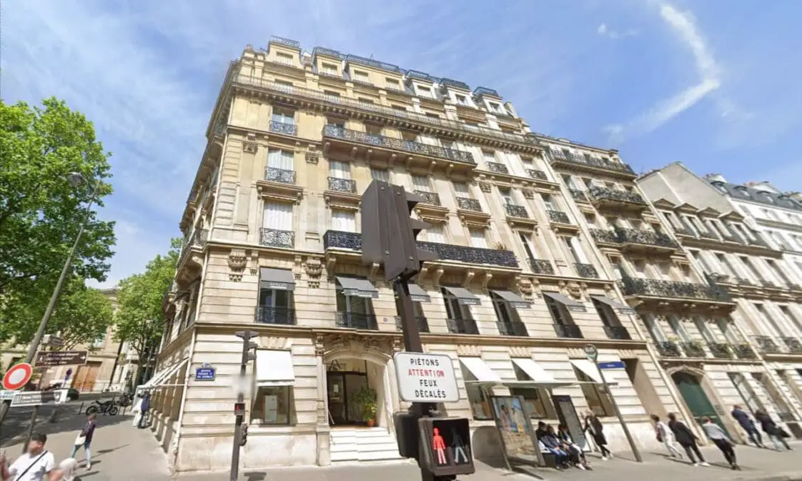 A Tour of Kylian Mbappe's House in Paris: Elegance in the 16ᵉ