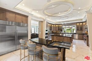 Discovering JoJo Siwa's Home: A $3.4 Million House in Tarzana