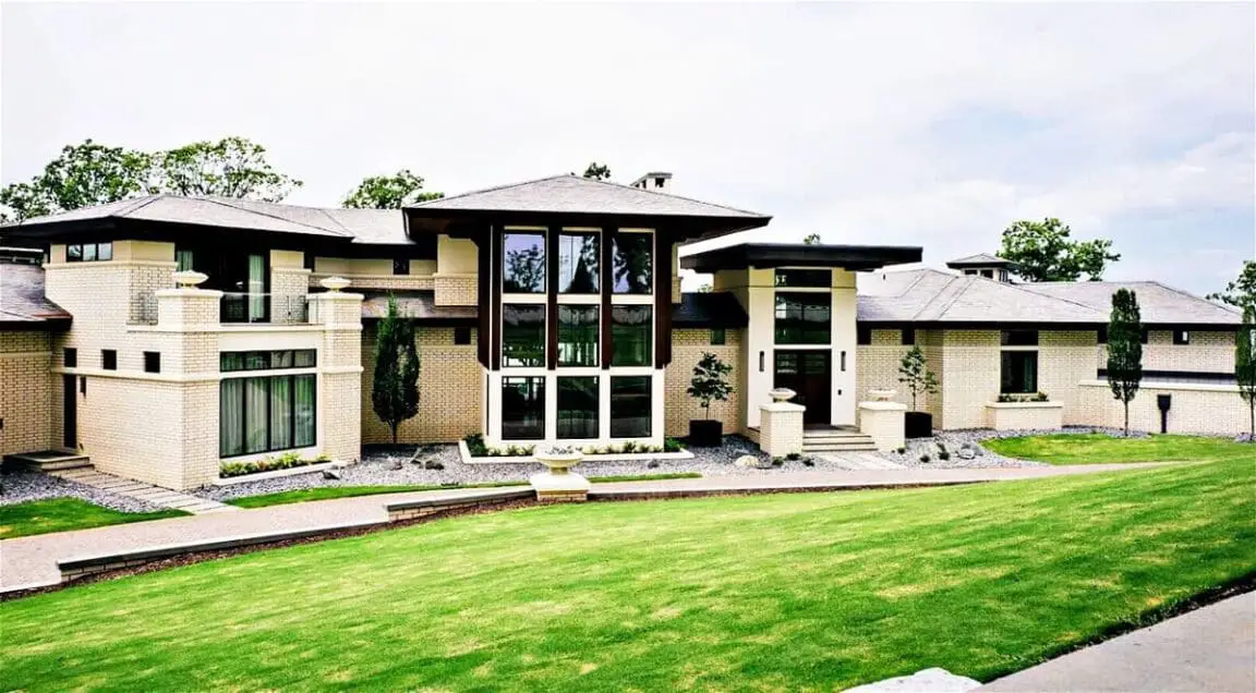 Denny Hamlin’s House: A Luxurious Home in Cornelius