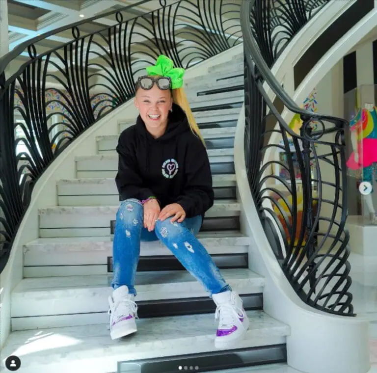 Discovering JoJo Siwa's Home: A $3.4 Million House in Tarzana