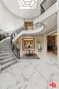 Discovering JoJo Siwa's Home: A $3.4 Million House in Tarzana