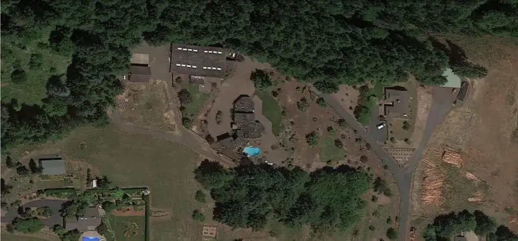 Phil Knight’s Hillsboro House: A Reflection of His Success