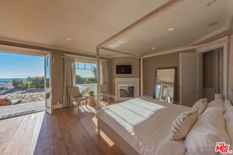 Hannah Montana's House in Malibu: A Peek Inside the Iconic Home
