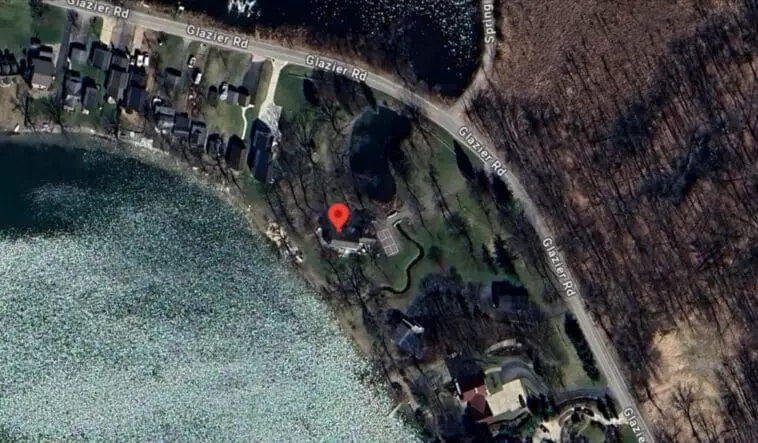 Jeff Daniels’ House: A Homely Haven in Chelsea, Michigan