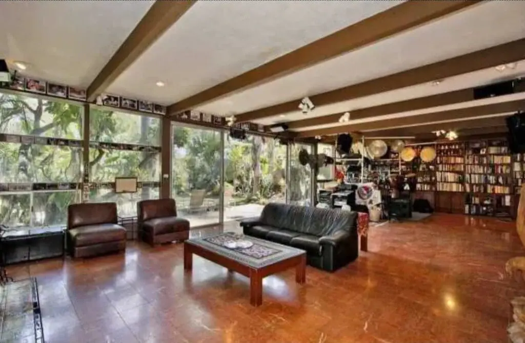 Inside the Unique World of Bill Walton’s San Diego Home