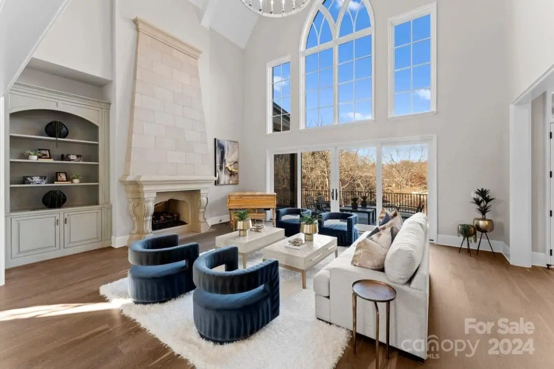 Christian McCaffrey’s House: A Grandeur on Lake Norman