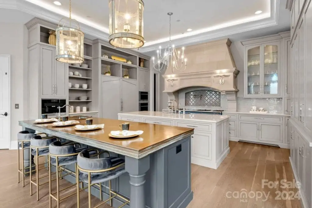 Christian McCaffrey’s House: A Grandeur on Lake Norman