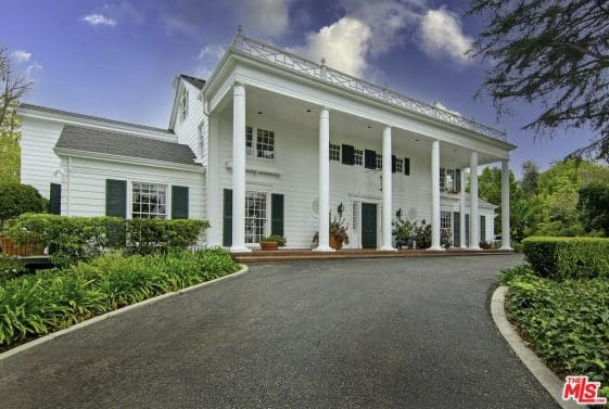 Bob Newhart’s $15.5 Million Bel Air House: A Legend’s Home