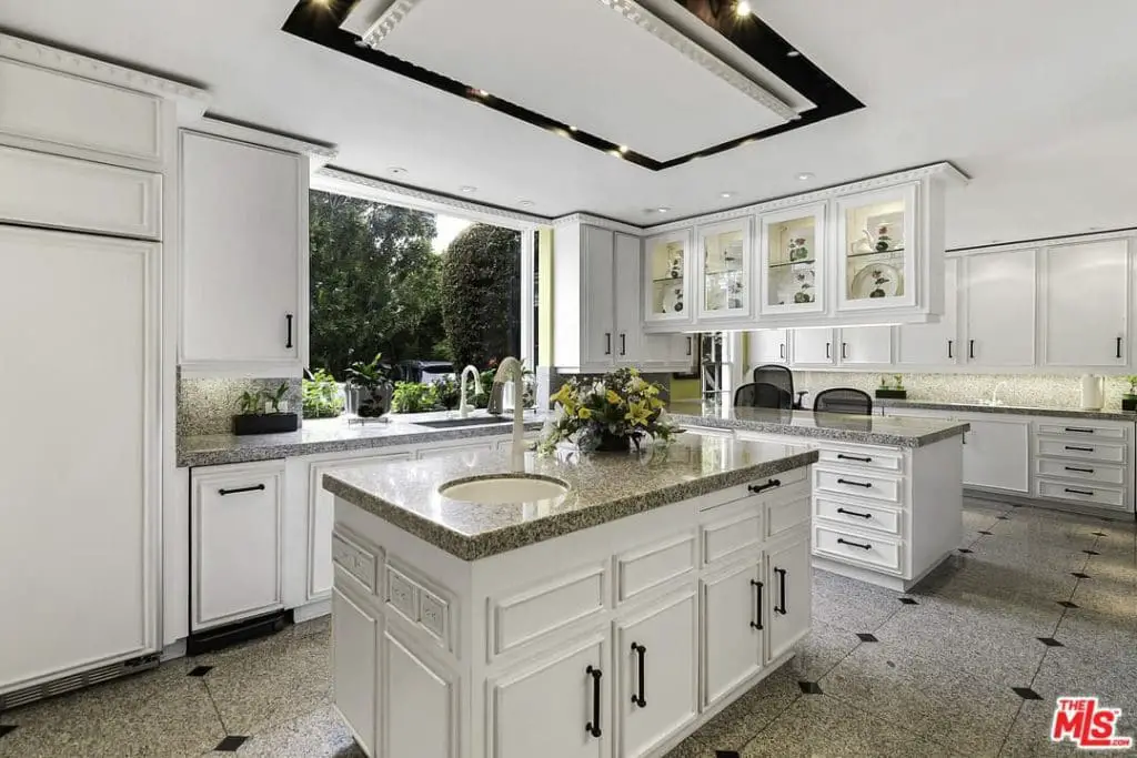 Bob Newhart’s $15.5 Million Bel Air House: A Legend’s Home