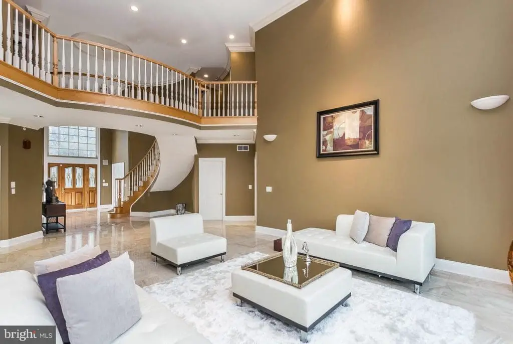 A Peek Inside Lamar Jackson’s $1.3M Estate in Owings Mills