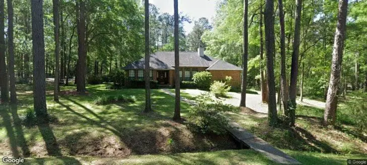 Pam Bondi’s House: Unique Features That Reflect Her Personality